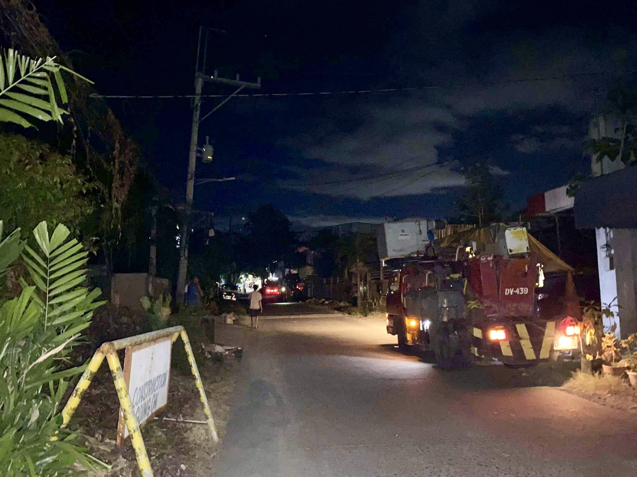 Sunod-sunod na pagsabog ng electric transformer, dahil umano sa mataas ...